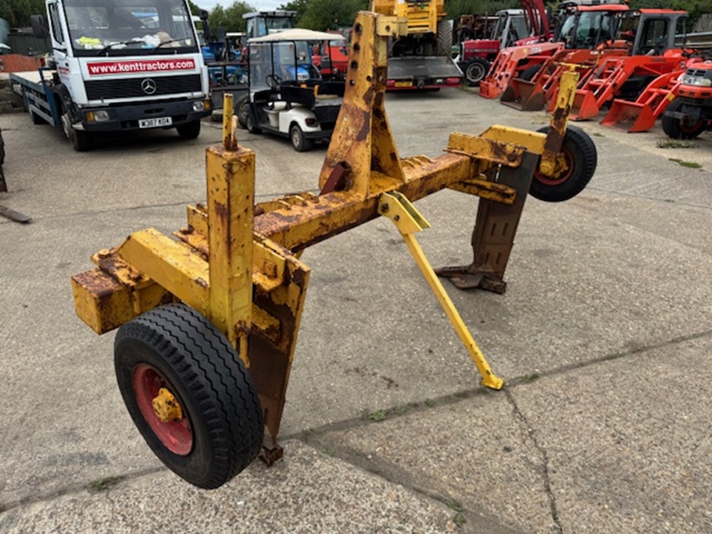 2 Leg Subsoiler – Kent Tractors