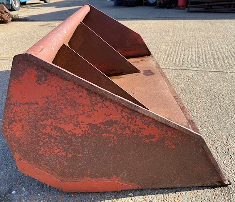 David Brown 6ft Bucket – Kent Tractors