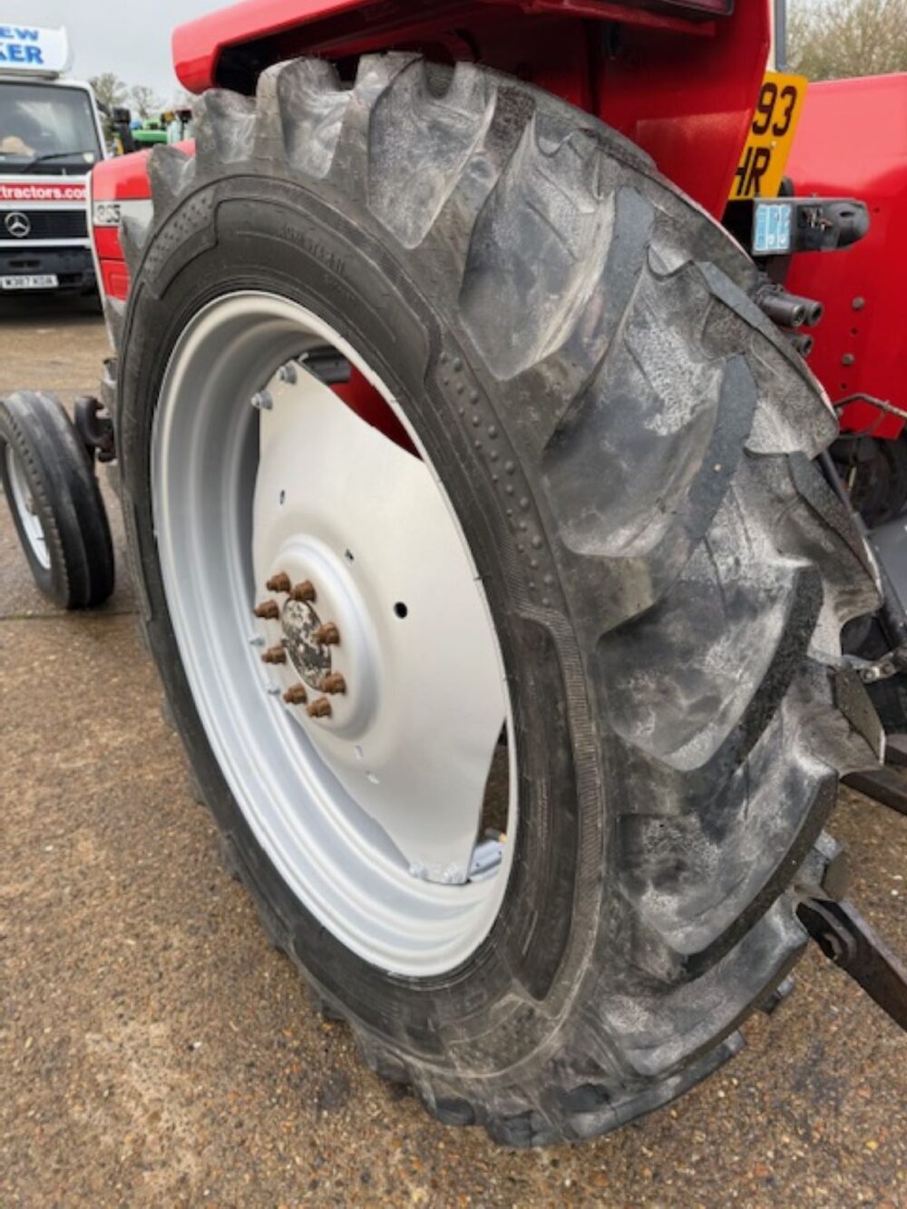 Massey Ferguson 365 – Kent Tractors